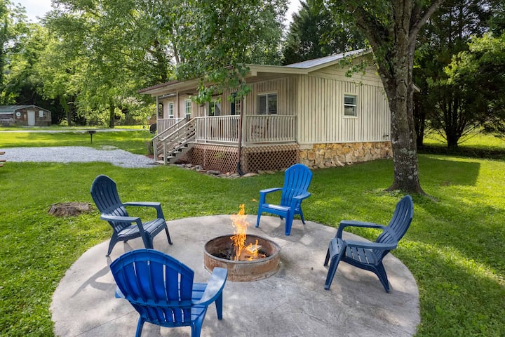 Deep Creek Cabin Unit 1 - Hiker's Hideaway