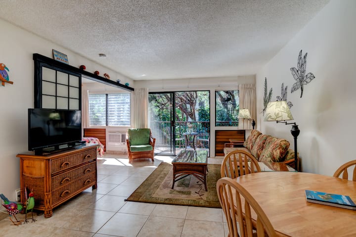 Lush View Condo Just Moments From The Beach - Paia, HI
