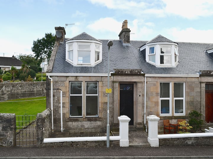 1 Bedroom Accommodation In Millport, Isle Of Cumbrae - 