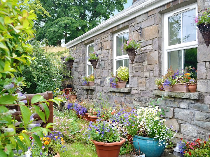 Chapel Cottage - Wales