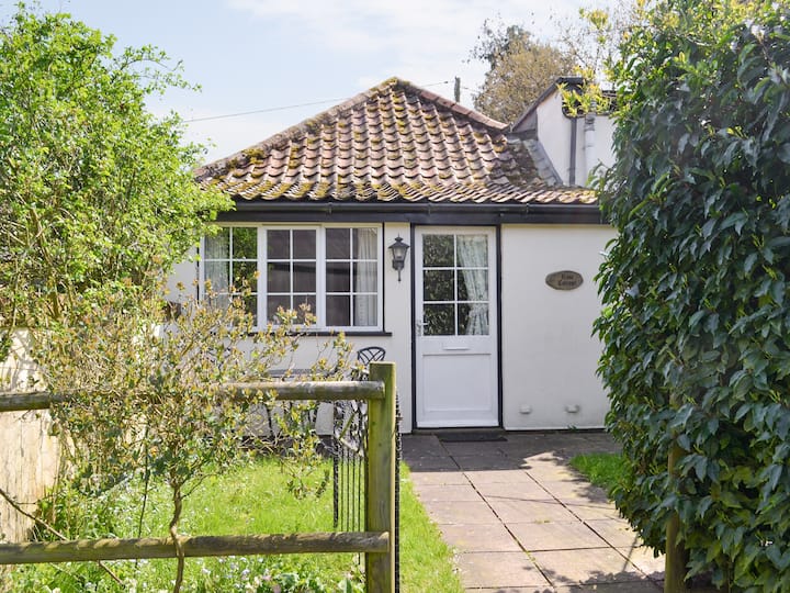 Rose Cottage - B6009 - Dereham