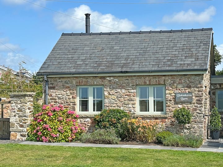 Blakeskerra Barn - Kenfig Pool