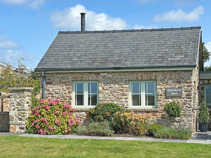 Blakeskerra Barn - Porthcawl