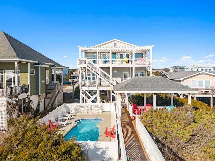 Jewels Del Mar: Oceanfront, Pool, Beach Access - Oak Island, NC