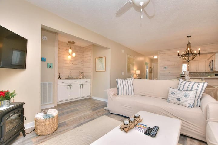 Oceanview Condo In Caswell Beach, Nc - Bald Head Island, NC