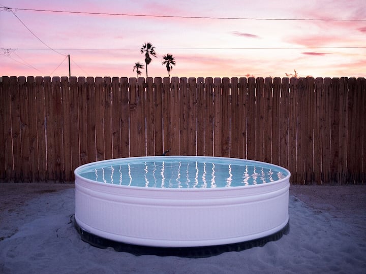 Desert Adobe Oasis: Cowboy Pool & Stargazing - Twentynine Palms, CA