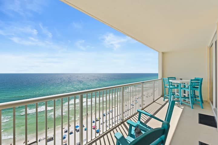 Gulf Front | 5 Pools | Beach Access | 3br Sleeps 8 - Panama City Beach, FL