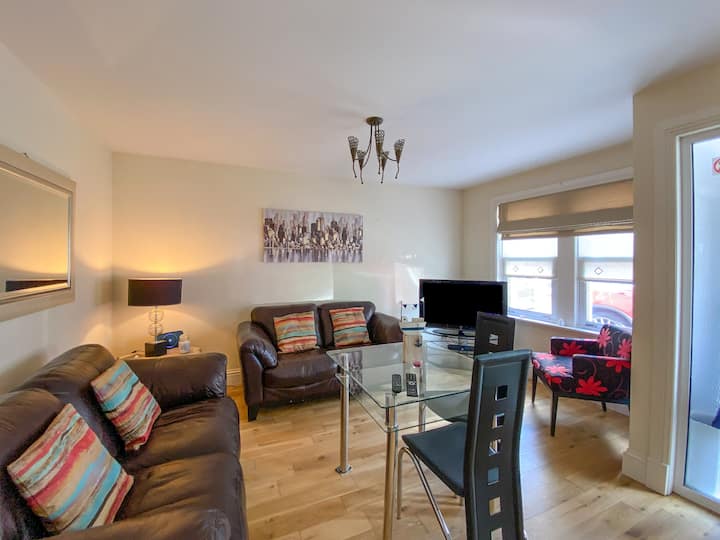 Largs Brisbane Cottage - Largs