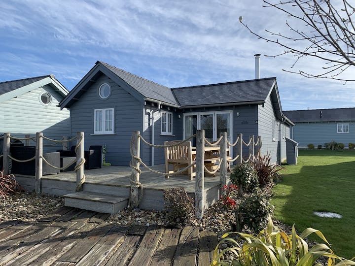 Blue Moon, The Bay - Pool, Gym, Wifi, Dog-friendly - Filey