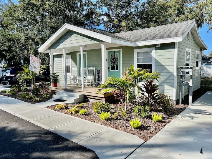 Adorable Cottage In Downtown, Historic New Smyrna. - Florida