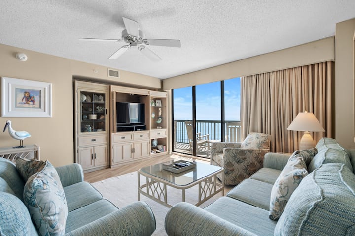 Popular And Stunning 4 Bedroom Oceanfront Condo. Ocean Drive. Great Amenities. - North Myrtle Beach, SC