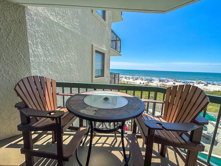 4 Bedroom 3 Bath Oceanfront. Pool/amenities/views! - North Myrtle Beach, SC