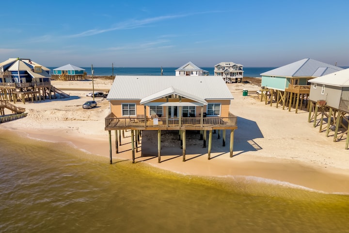Beachfront Bliss With Spacious Comfort & Direct - Dauphin Island, AL