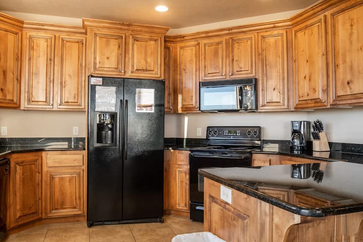 2102, 3 Bd/2 Bath Shared Pool And Hot Tub - Utah