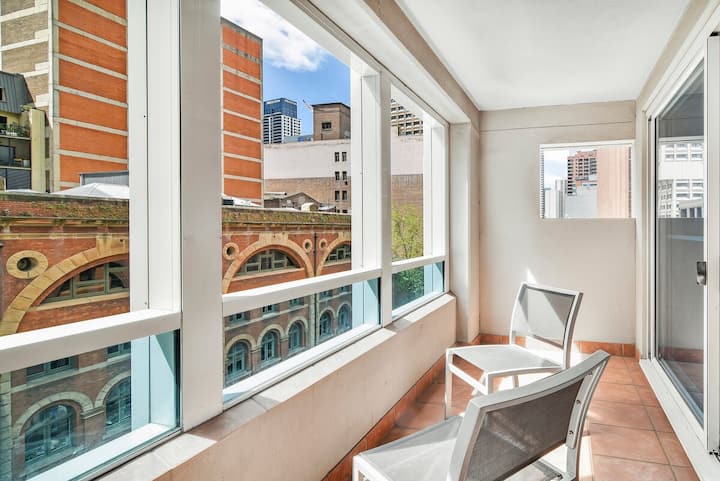 Spacious Apartment In The Heart Of The Cbd - Sydney