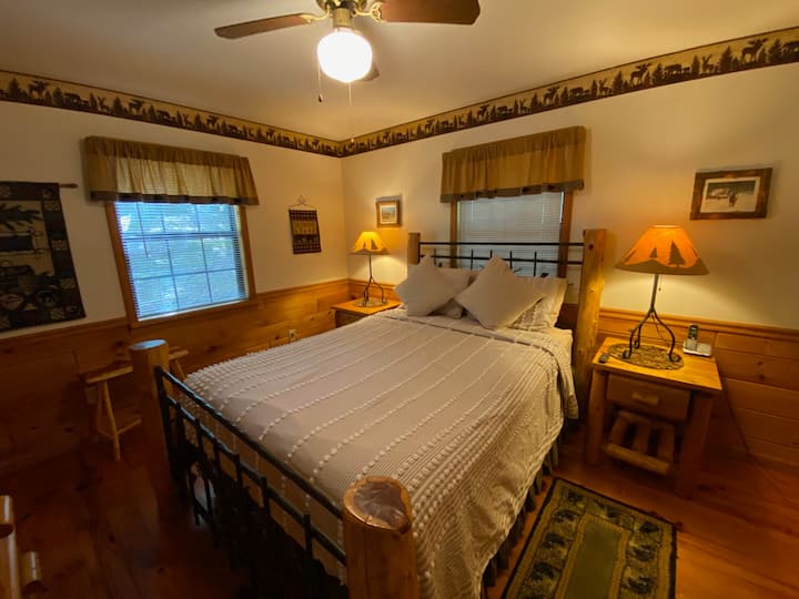 Blue Ridge Creekside Cabin Close To Winery - Mineral Bluff, GA