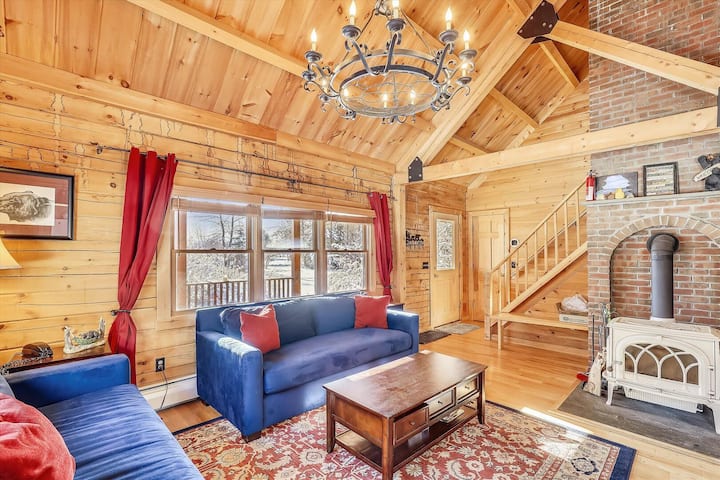 Aspen's Run: 3 Br Log Cabin, Wood Stove, Deck, Firepit, Window A/c - Stowe, VT