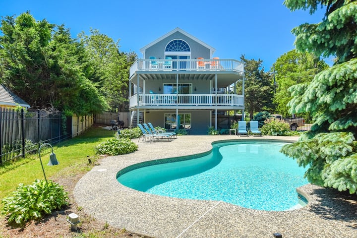 Water Views Private Pool, Hot Tub, Access To Cove! - Dennis, MA