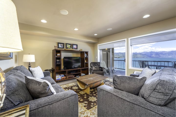 Grandview 403 -2 Bedroom Waterfront Condo - Chelan, WA
