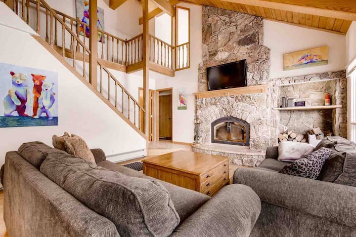 Large Luxurious Frisco Chalet - Silverthorne, CO