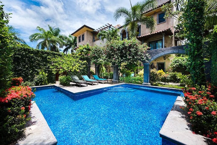 Sunset & Oceanview Terrace, Pool, Beach And Grill - Tamarindo