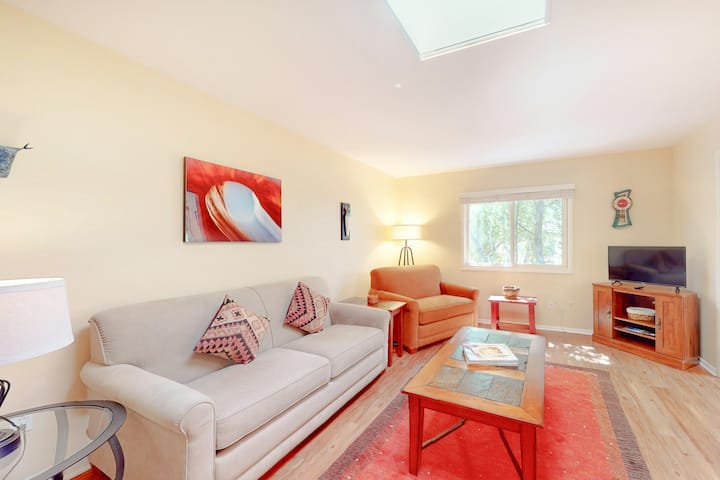 Updated 1br | Balcony | Fireplace | W/d | Library - サンタフェ, NM