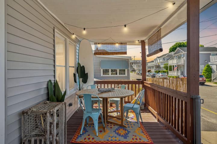 Steps To Beach | Porch | Grill | The Sister Cottag - Hampton Beach, NH