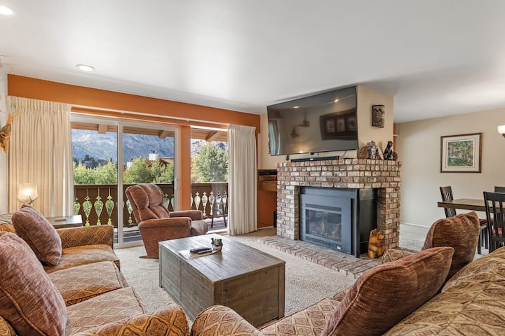 Interlaken 21, Three-bedroom Updated Condo - June Lake, CA