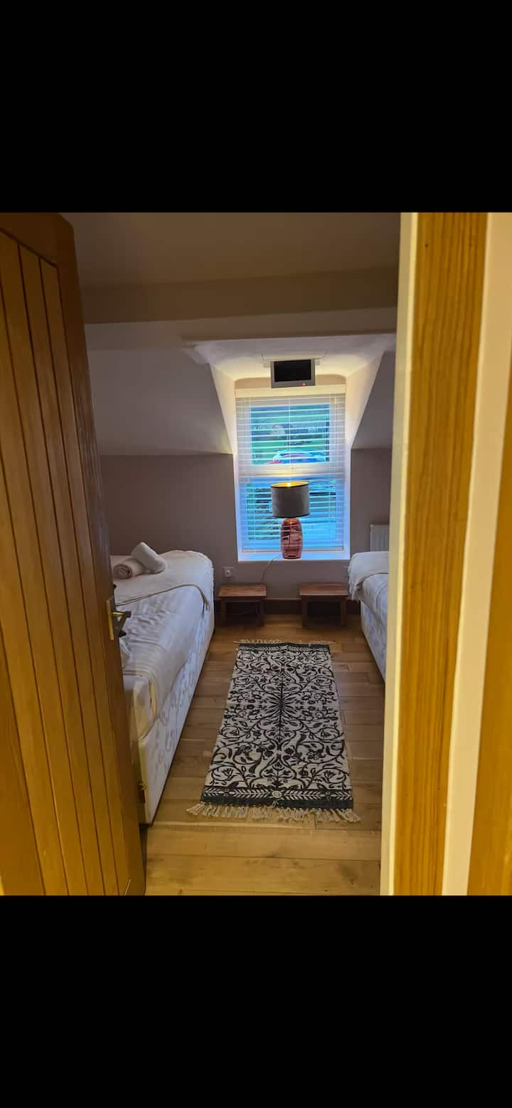 Cottage-supérieure-salle De Bain Privée-vue Sur Mo - Coniston