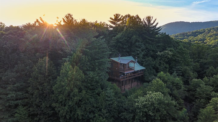 Moonlight Hideaway | Ellijay, Ga - Cherry Log, GA