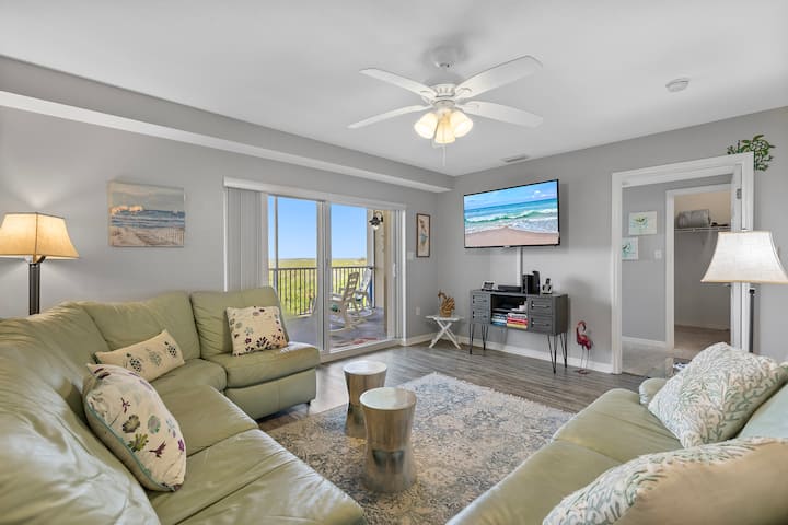 Updated Beach Condo With Gorgeous Views Of Nature! - Edgewater, FL
