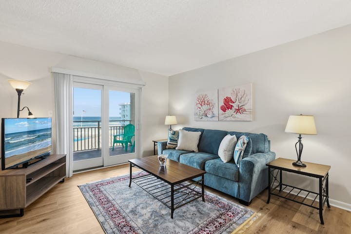 Quaint One-bedroom Oceanview Condo On Non-driving Beach - New Smyrna Beach, FL