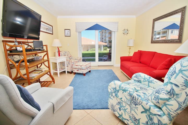 Newly Renovated First Floor Oceanside Property - Edgewater, FL