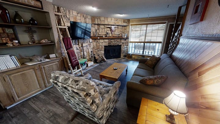 Rose Rock Mountain View - In Town - Pet Friendly - Wood Fireplace - Wifi - Washe - Red River, NM