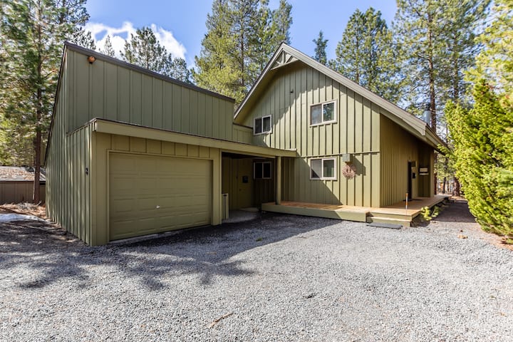 Deer 8 - Classic Cabin, A/c, Walk To The Village - Sunriver, OR