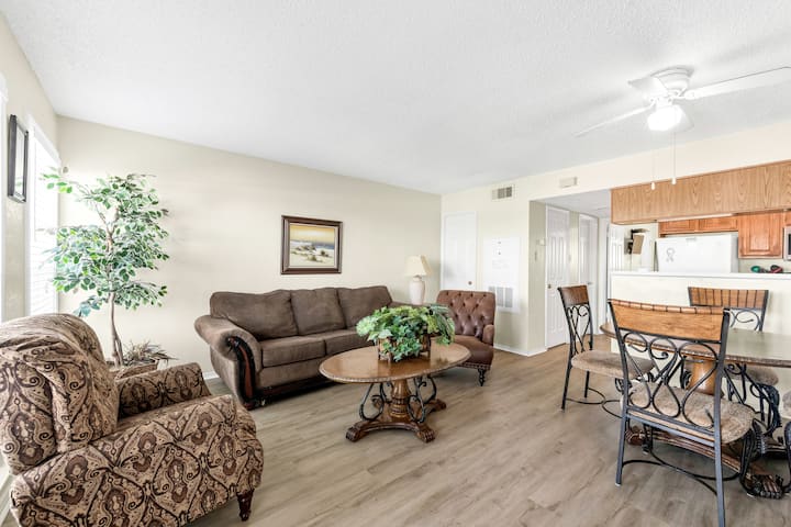 Steps From Shore | Relax & Enjoy Sunrise Views - North Padre Island, TX