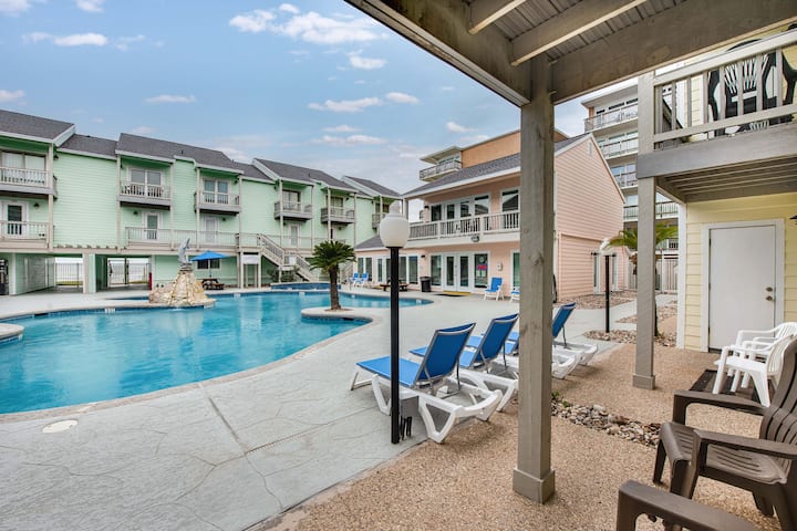 Coastal Poolside Retreat | Steps To The Beach - Corpus Christi, TX