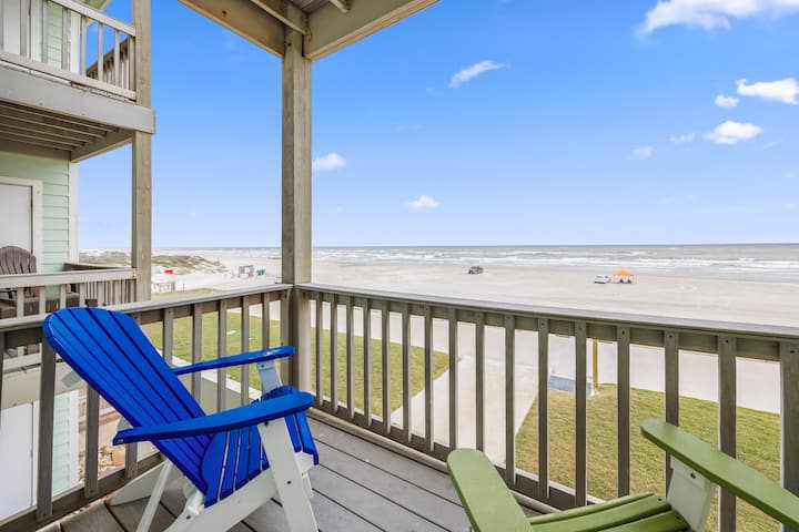 Beachfront Bliss | Sunrise Views, Heated Pool & Family Comfort - Corpus Christi