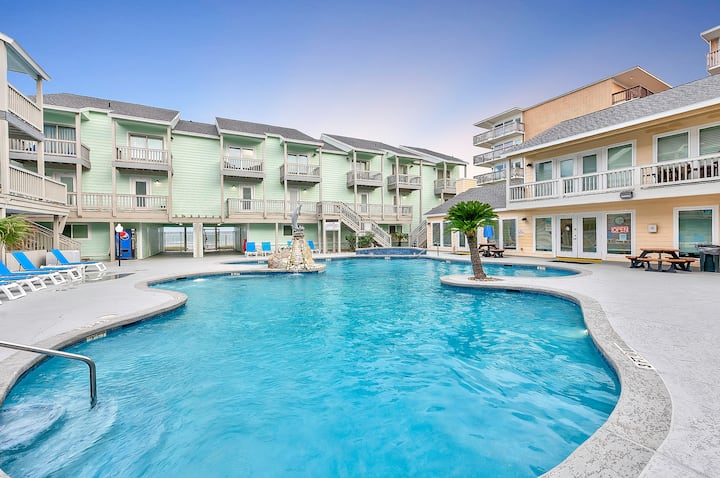 Poolside Chic | Dual Balconies, Hot Tub & Beach - Corpus Christi, TX