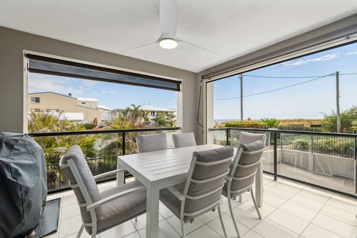 Best Location In Woorim - Ocean Front + Pool - Bribie Island
