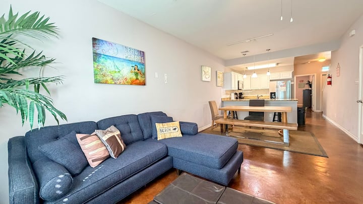 Pet-friendly Coastal Getaway | Pool & Playground - Texas