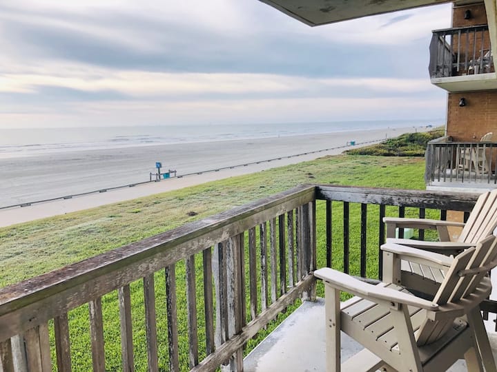 Stunning Gulf Views | Luxurious Beachfront Condo