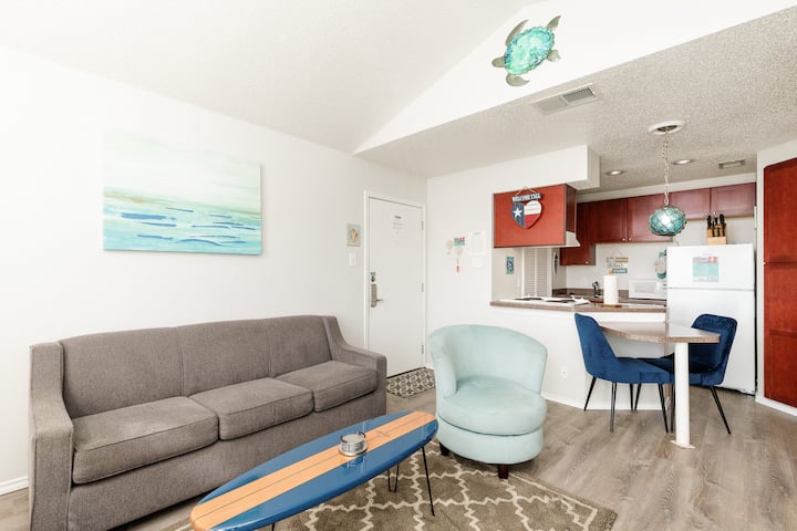 Coastal Getaway | Pool, Hot Tub & Scenic Views - Corpus Christi, TX