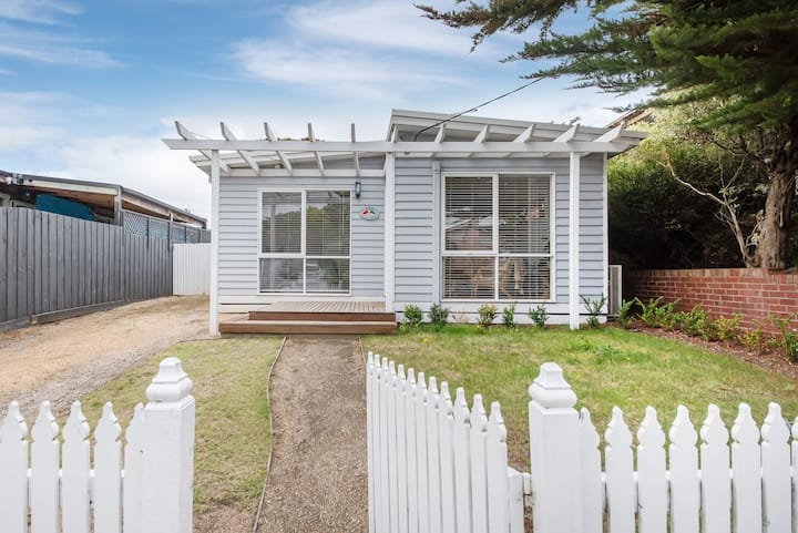 Cutest Cottage On Fourth Walk To The Beach - Melbourne
