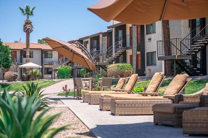 116 Exclusive Getaway-luxe Pool, Lounge & Tennis - Tempe, AZ