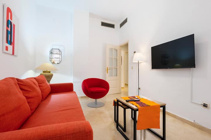 Center With Free Parking. Centro Con Aparcamiento Gratis - Sevilla