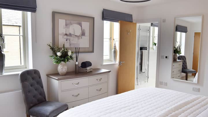 Hawthorn Cottage, Northleach, Cotswolds - Bibury