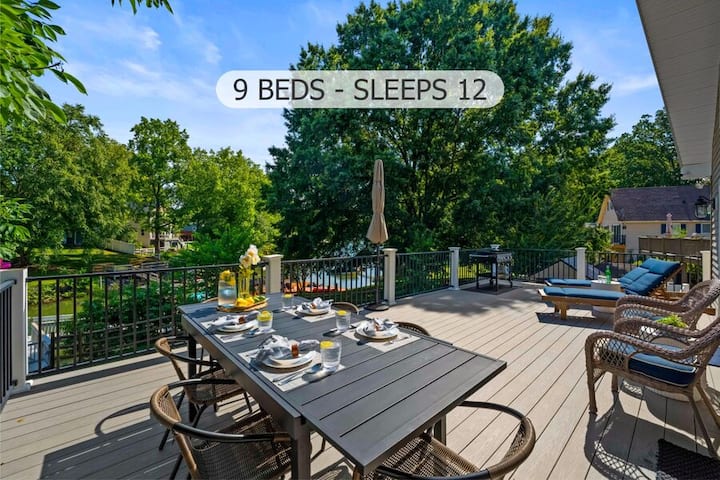 Blue Wing Bay - Trendy Lakefront Chalet - Davidson, NC
