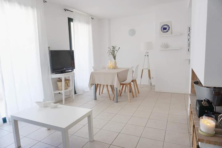 101.48 Appartement Avec Deux Chambres Et Espace De - Cadaqués