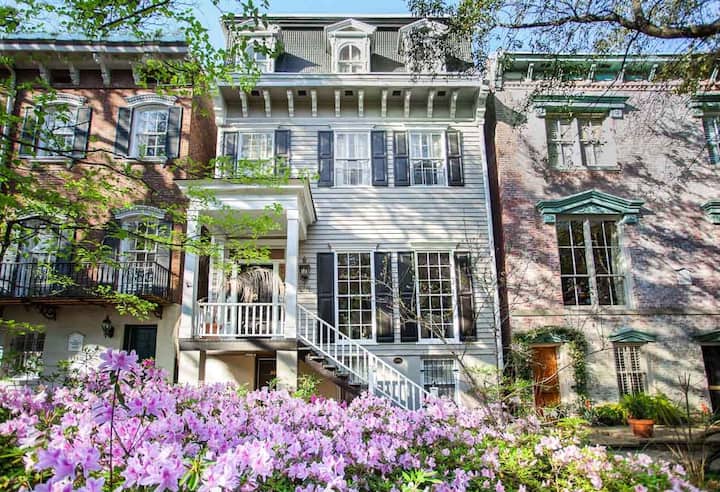 Large Home On Lovely Jones St By Lucky Savannah - Savannah, GA